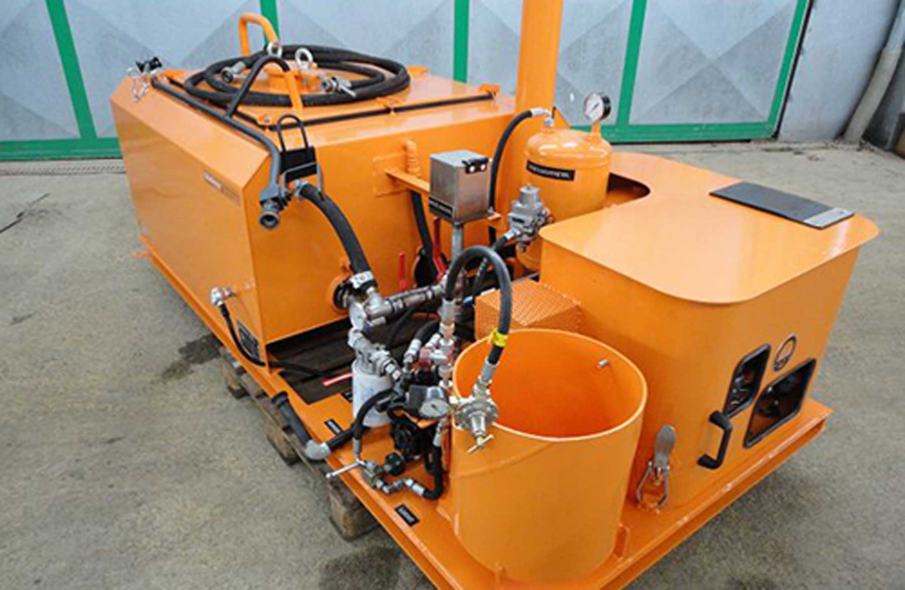 SMA 500GM bitumen spray machine - Winter Grün Markiertechnologie GmbH ...